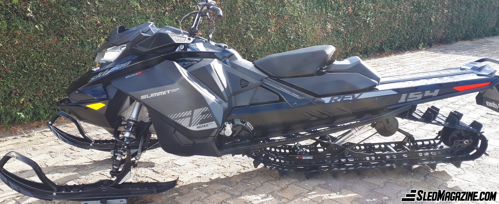BRP Summit SP 600 R E-TEC 154" VS Polaris Pro RMK 650 155