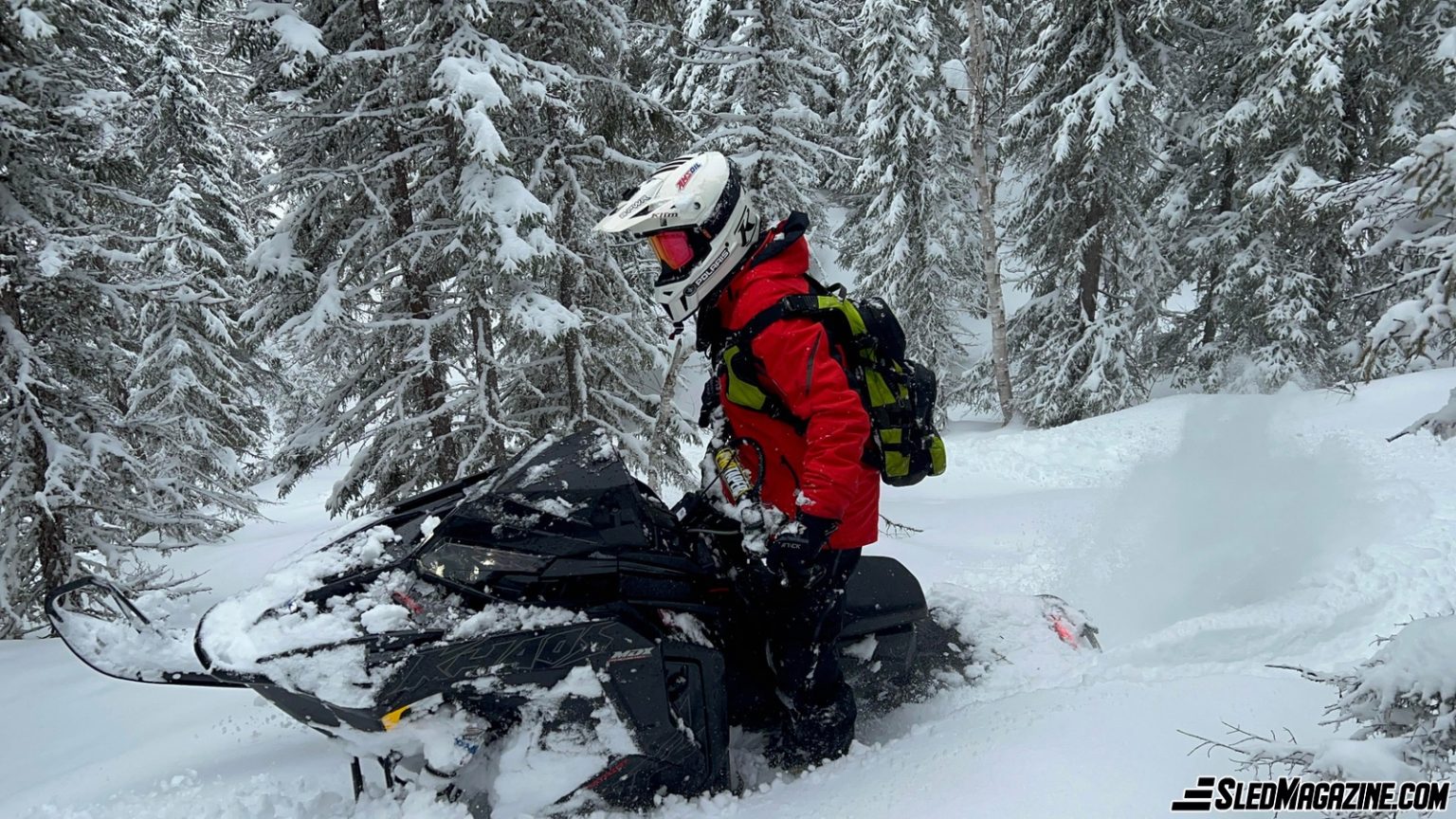 Polaris Matryx RMK Khaos SLASH 9R 2023 - SledMagazine.com