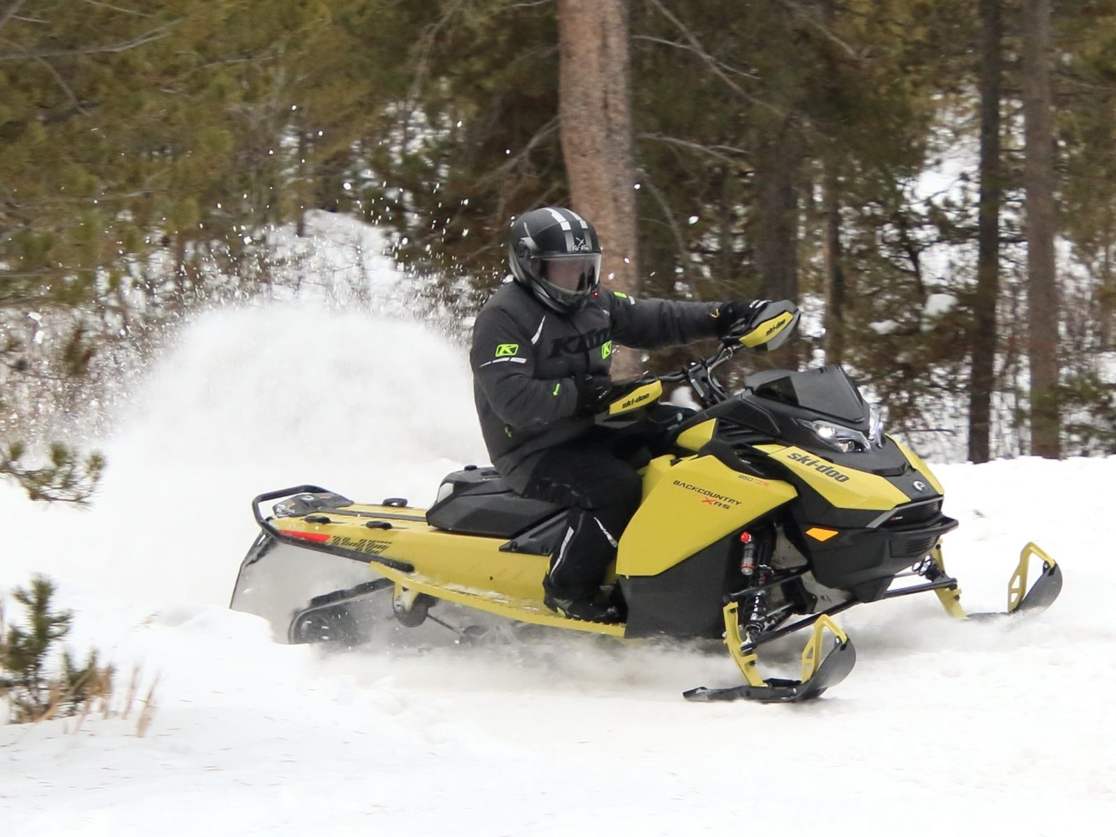 Backcountry X-RS 2025 : Coup de coeur à nouveau! - SledMagazine.com