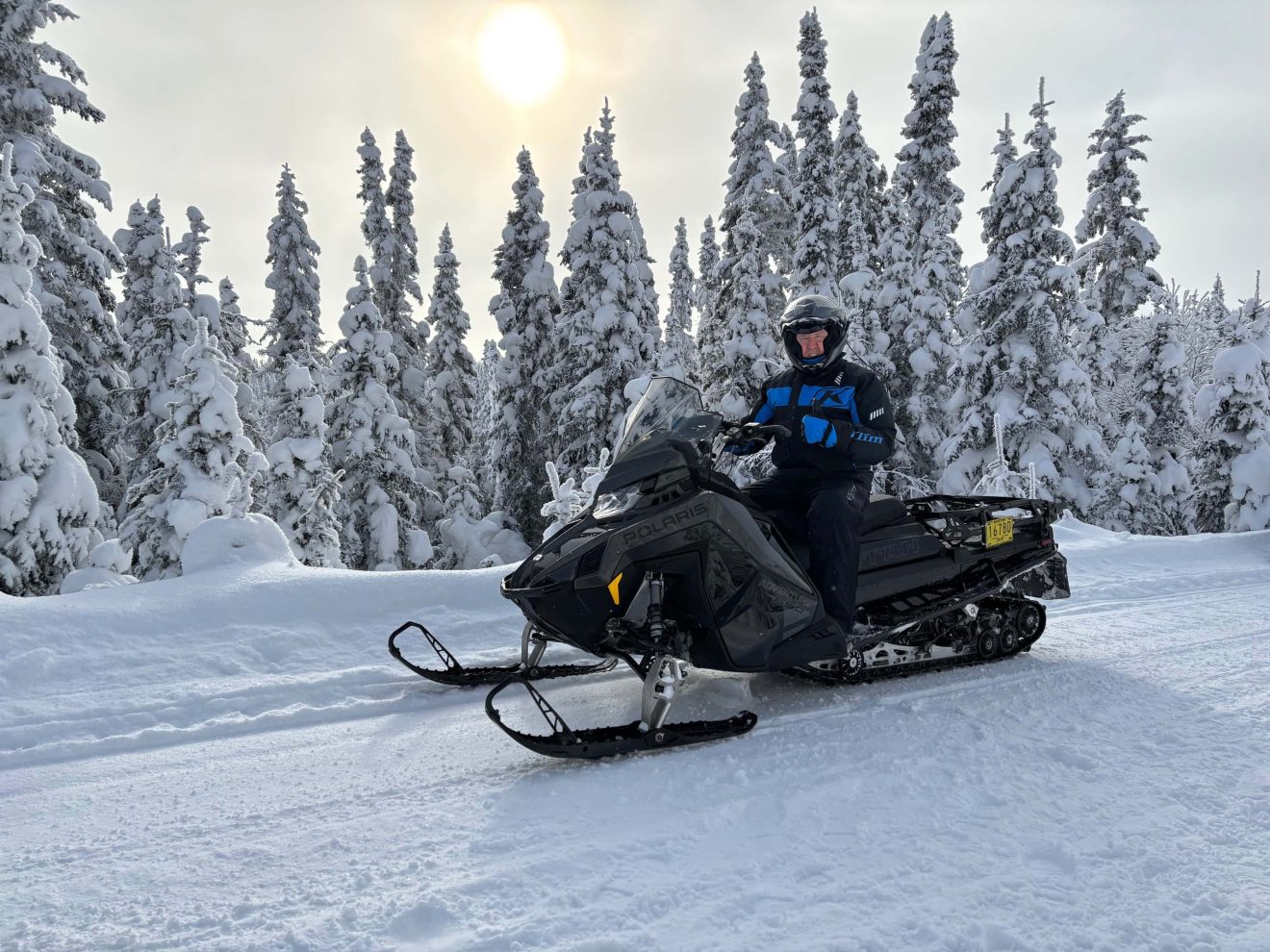 Polaris 2025 650 TITAN Adventure Snowmobile: Utility Aspect