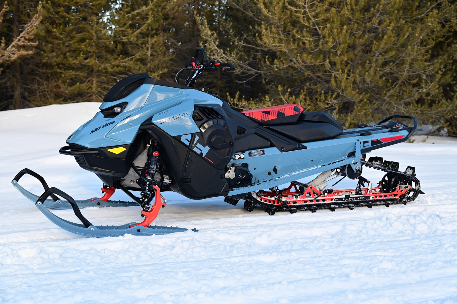 Guide to Preparing Your Snowmobile Trip in Québec - SledMagazine.com